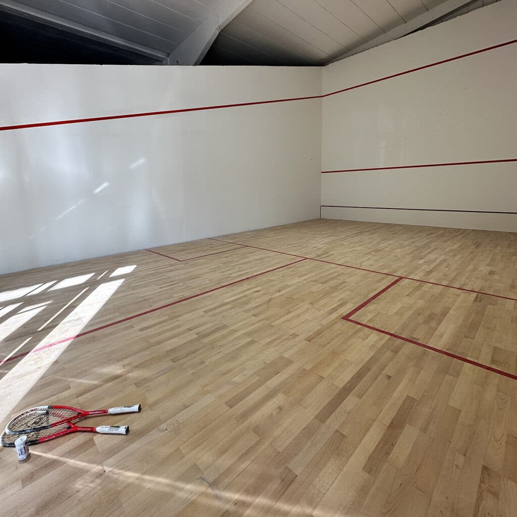 Terrain de squash au Multiball Nozay